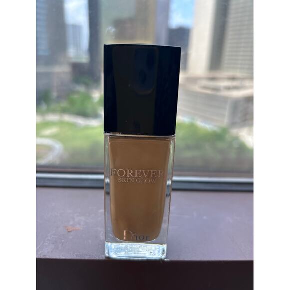 Dior | Makeup | Dior Forever Skin Glow | Poshmark